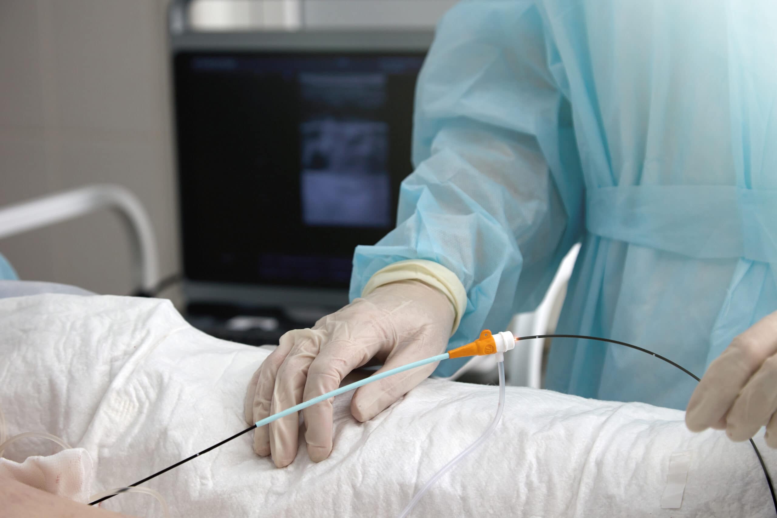 el Catéter de línea media en pediatría